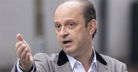 Accusé De Viol Le Directeur Des événements Deric Zemmour Olivier