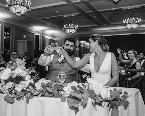 Jason Kelce Met His Wife Kylie Mcdevitt Kelce On Tinder