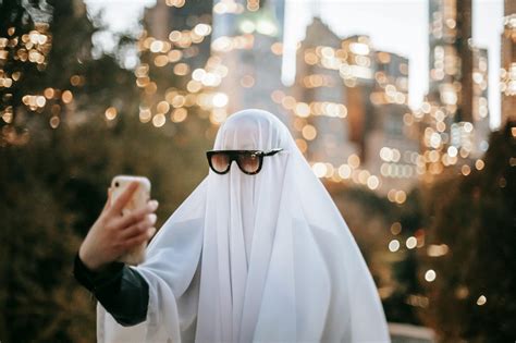 Ghosting Meaning And Why It Happens So Syncd Dating And Personality