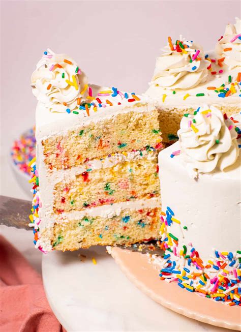 How To Make A Heart Cake Easy Step By Step Tutorial