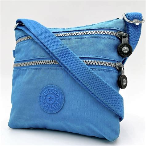 Kipling ナイロン ライトブルー ショルダーバッグ C517 メルカリ