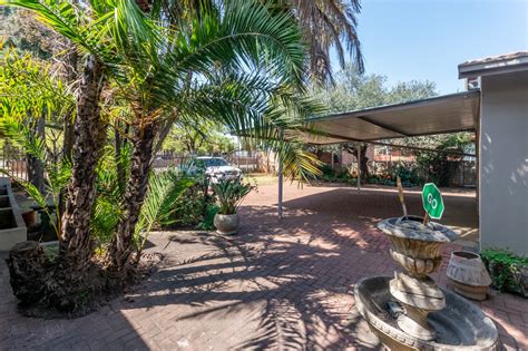 4 Bedroom House For Sale In Aerorand Remax™ Of Southern Africa