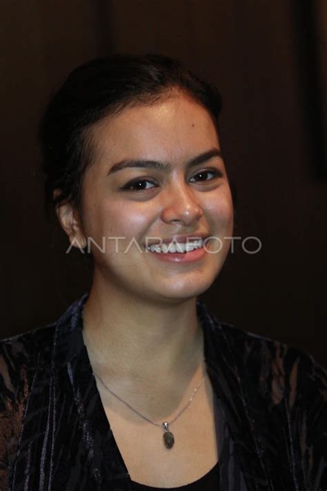 Eva Celia Antara Foto