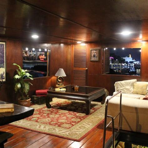 Sabai Sabai Liveaboard Bangkok Home Decor Kotatsu Table Decor