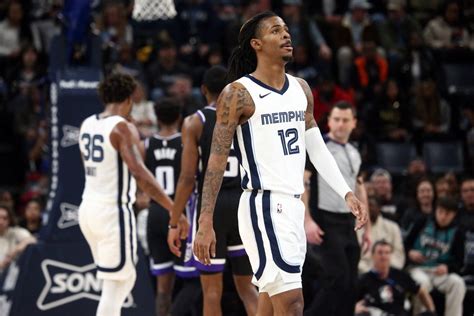 NBA yıldızı Ja Morant sakatlığı nedeniyle sezonu kapattı