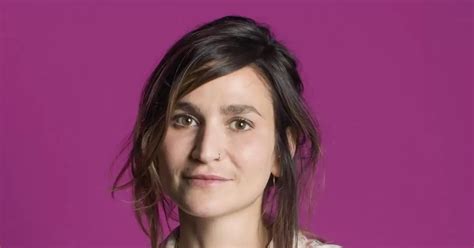 Die Autorin Yade Yasemin Önder Liest Im Künstlerhaus Edenkoben Die Rheinpfalz