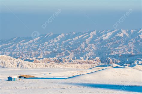 푸 른 설산 평원 집 파란색 배경 포스터 파란 눈 산 배경 일러스트 및 사진 무료 다운로드 Pngtree
