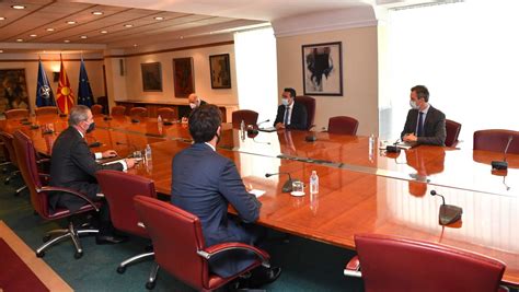 Премиерот Заев се сретна со шефот на Мисијата на ОБСЕ Клеменс Која Остануваме посветени на