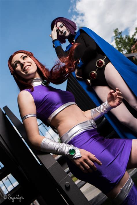 Starfire And Raven Cosplay From Teen Titans Media Chomp