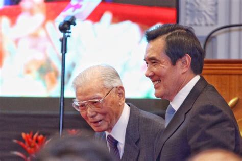 回憶當年「介壽堂」遭移除，蔣經國文膽張祖詒批扁粗暴 風傳媒