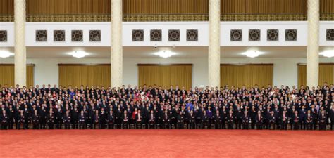 习近平等领导同志亲切会见出席党的二十大代表特邀代表和列席人员