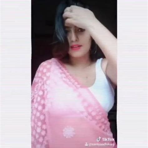 Desi Model Saniya Instagram Indian Softcore Homemade Porn Xhamster