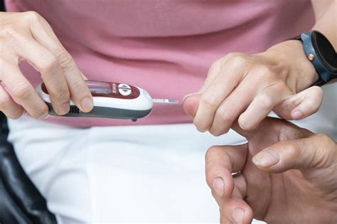 醫藥百科／控制飲食運動 血糖、血脂低了 醫藥百科 健康 世界新聞網