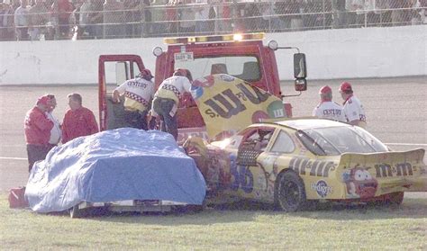Dale Earnhardt Nascar Driver Killed In 2001 Daytona 500 Crash
