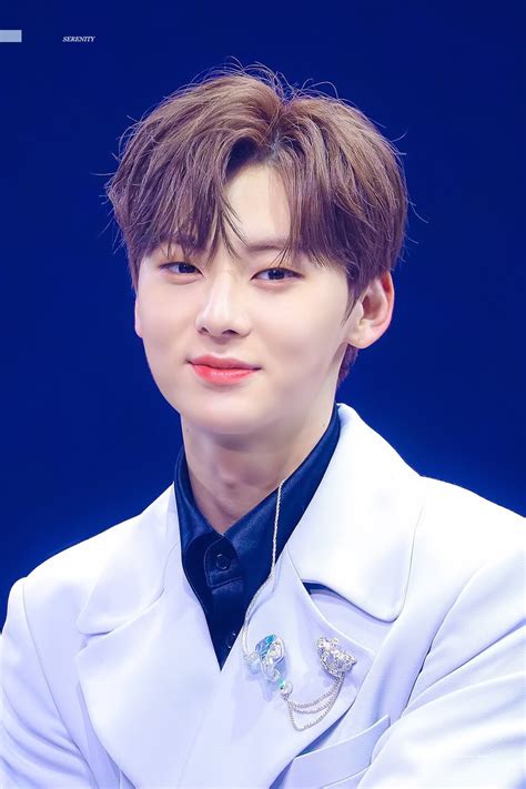 Hwang Min Hyun Community Posts 오빠🧡 황모닝이에요 🍑🧡 아침밥도 든든하고 맛있게 마니마니 드셨어요