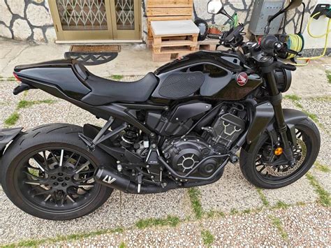 Vendo Honda CB 1000 R Black Edition 2021 24 Usata A Occhiobello