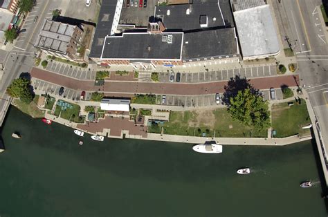 North Tonawanda Gateway Park In North Tonawanda Ny United States