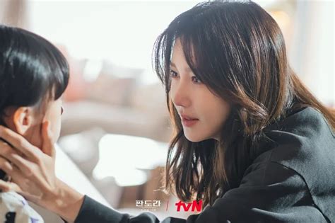 6 Alasan Karakter Lee Ji Ah Di Pandora Dan Penthouse Beda