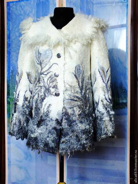 Купить или заказать Валяный жакет Светлеет Восток Нам пора в интернет магазине на Ярмарке