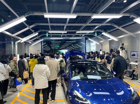 Tesla Bags 30 000 Orders After China Price Cuts Tesmanian
