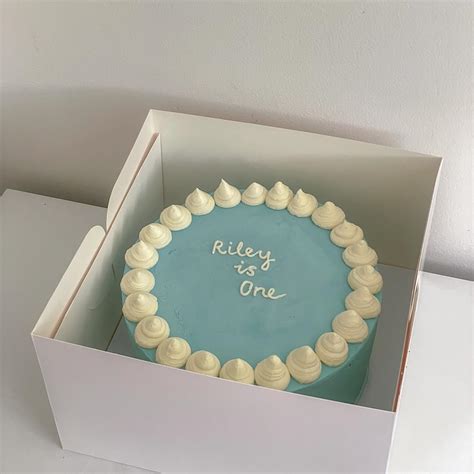 Honey Love Cakes 🍒 Adelaide Retrovintage Cakes Honeylovecakes