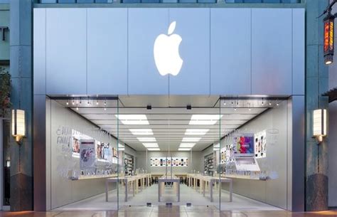 Apple Unveils Renovated Fifth Avenue Flagship Store Siliconindia