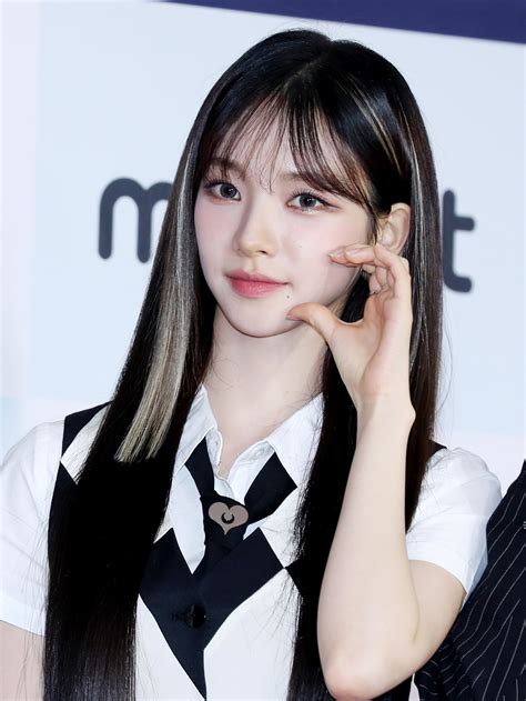 230218 Aespa Karina Circle Chart Music Awards 2022 Red Carpet