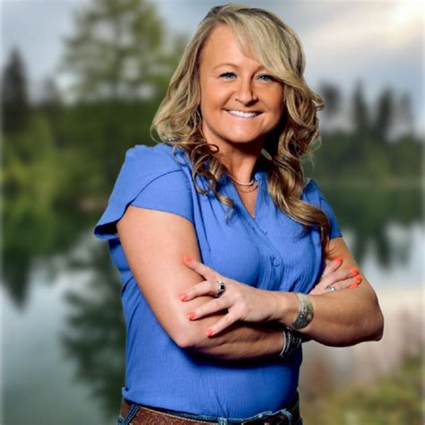 Janie Biggs Versailles MO Real Estate Associate RE MAX Lifestyles