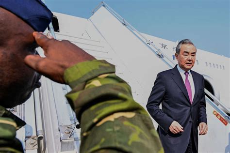 Le Chef De La Diplomatie Chinoise Achève Une Tournée Africaine En Côte
