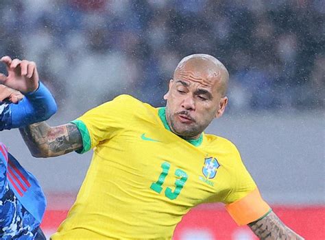 サッカー・ブラジル代表アウベス選手逮捕 バルセロナで性的暴行か 毎日新聞