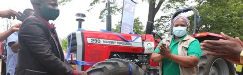 Como os Tractores Massey Ferguson Podem Promover a Igualdade de Género na Agricultura em