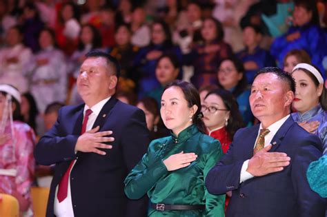 Сэлэнгэ 💞💞💞 Мандал сумаас зуун дөчин долоон ээж “Алдарт эх” ийн I Ii одонтой боллоо 👏👏👏 🇲🇳🇲🇳