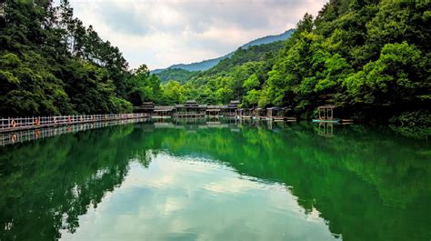 有趣的人生，一半是柴米油盐，一半是山川湖海