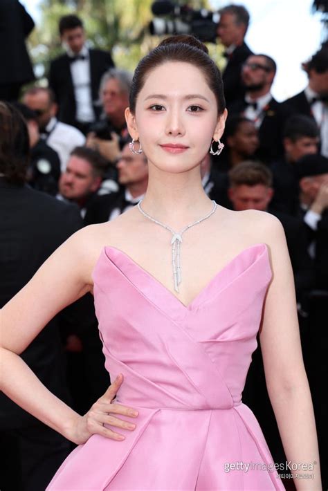 임윤아 칸 국제 영화제 레드카펫 참석‘핑크 여신 강림｜스포츠동아