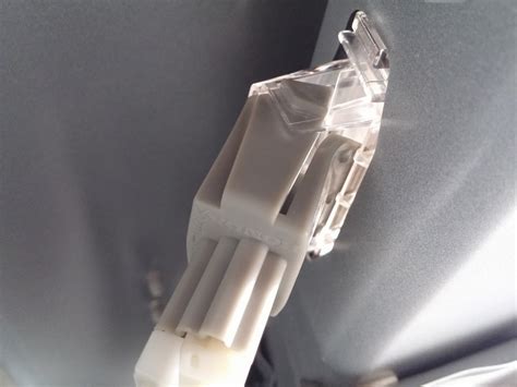 Подскажите как снять плафон подсветки номера — Honda Accord (8G), 2,4 л ...