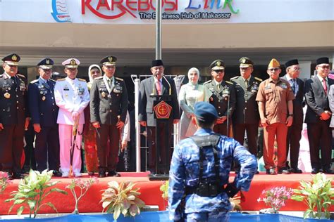 Kodam Hasanuddin Bagikan 3300 Paket Sembako Hut Tni Antara News