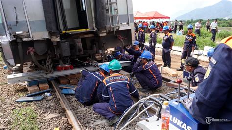 Masinis KA Turangga Selamat Korban Sempat Terjepit Dan Tak Ada Respons