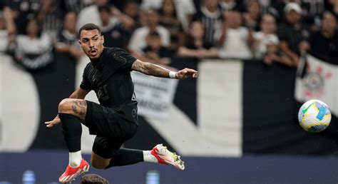 Matheuzinho Diz Onde Prefere Jogar No Campo E Comenta Sobre Sua