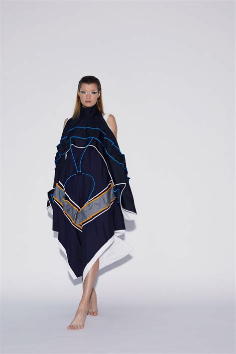 Soft Assembly Robotic Clothing Collection Assists The Body To Be Dressed