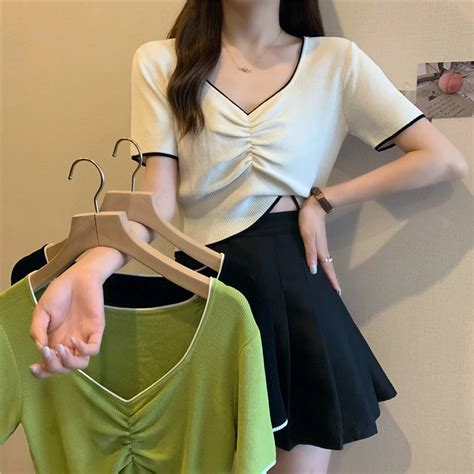 여성용 대형 주름 V 넥 반팔 스웨터 통통한 소녀 여름 새로운 디자인 센스 틈새 슬림 피트 슬리밍 티셔츠 탑 Aliexpress