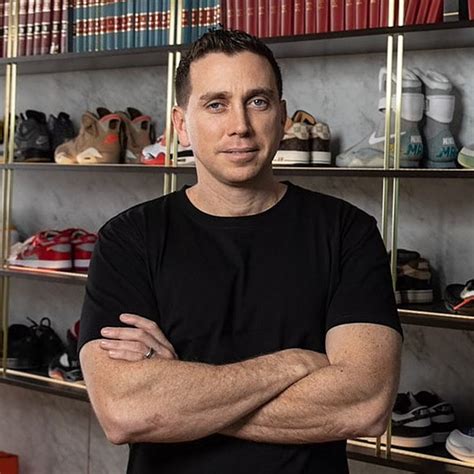 Simon Beard Instagram Tiktok Linktree