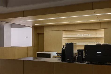 밝은 우드톤을 사용해 아늑한 분위기 모던 22평 카페 인테리어 안산 단원구 고잔동