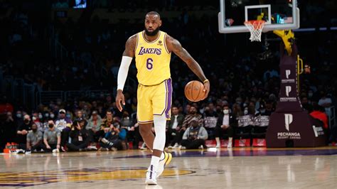 Lakers Lebron James Cleared After 2 Negative Covid 19 Tests