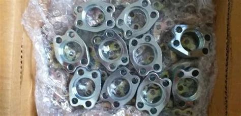 Sae Split Flanges High Strength Steel Silver Color Durable Rust Free Highly Pure At Best