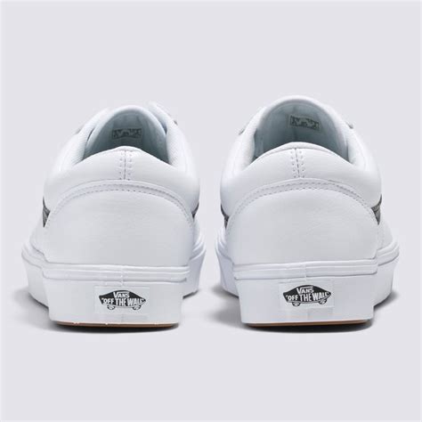 Tênis Old Skool Comfycush True White Vans
