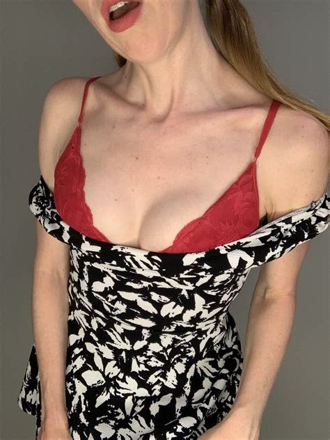 The Real Sexy Librarian On Twitter I Adore Red