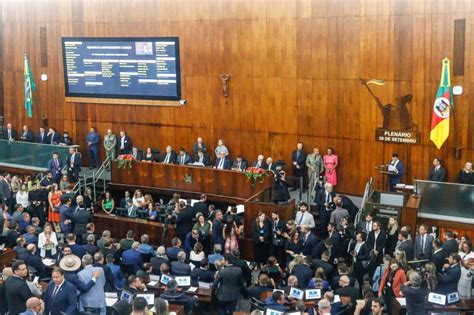 Defensor público geral acompanha posse da nova Mesa Diretora da