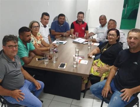 Câmara realiza sessão extraordinária e vereadores aprovam reajuste do