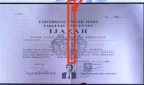 Rismon Hasiholan Sianipar Punya Perbandingan Lembar Pengesahan Skripsi Jokowi Dokter Tifa