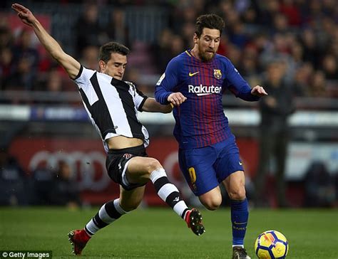 Lionel Messi Told Abidal To Not Send Videos During Illness Daily Mail Online